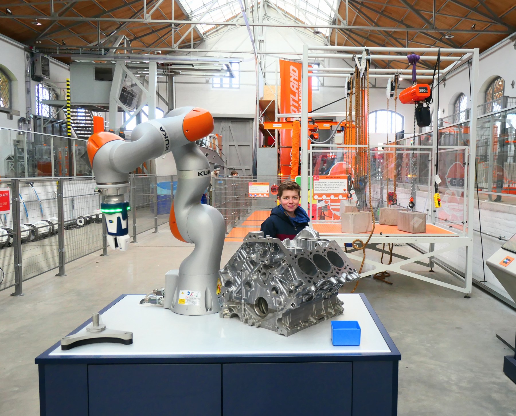 Robotland: technology is fun!